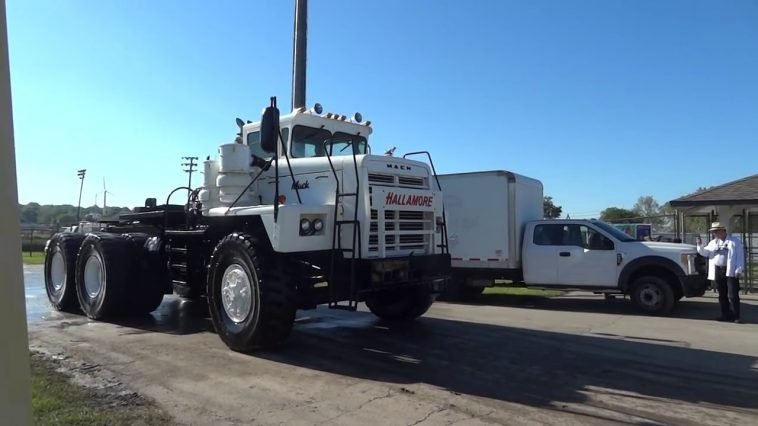 Sounds like a Monster: 1971 Kenworth 12v71 V12 Two-Stroke Detroit ...