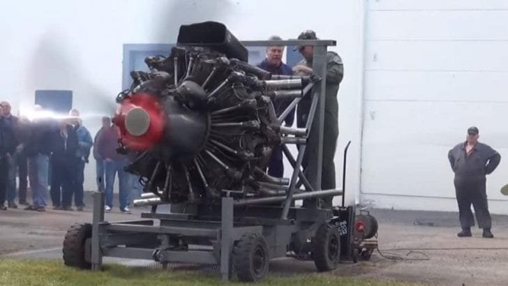 The smallest airplane with jet engines – Canvids