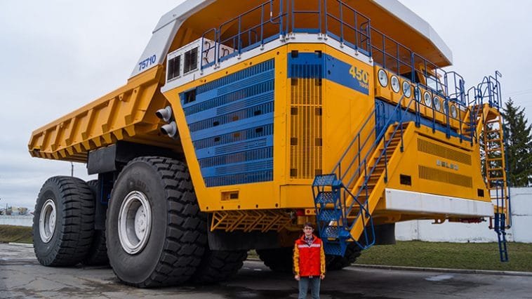 Belaz 75710 – the world’s largest dump truck – Canvids Belaz 75710 – the world’s largest dump truck – Canvids