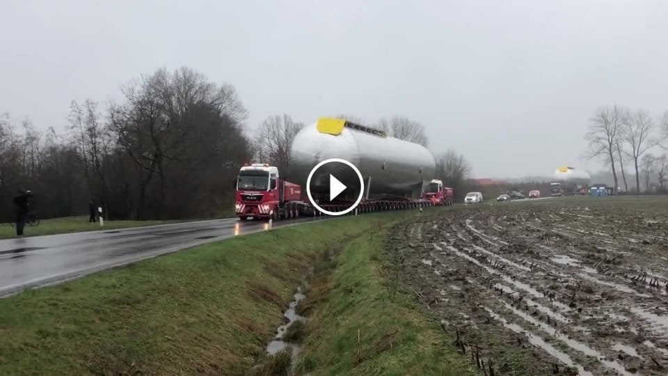 Excess cargo unloaded prematurely (Germany) – Canvids