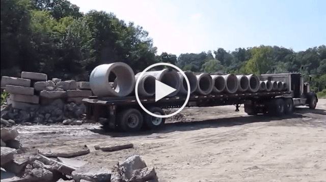 Amazing side unloading truck technique – Canvids