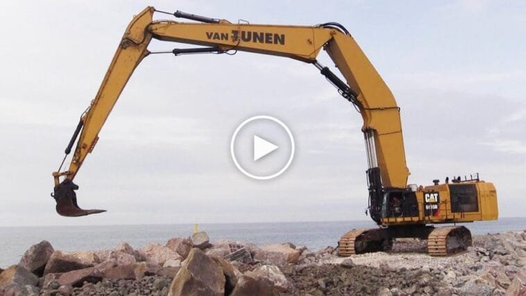 Cat 666 first road trip (largest motor scraper ever built by ...