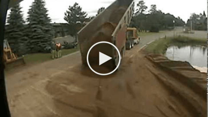 Amazing side unloading truck technique – Canvids