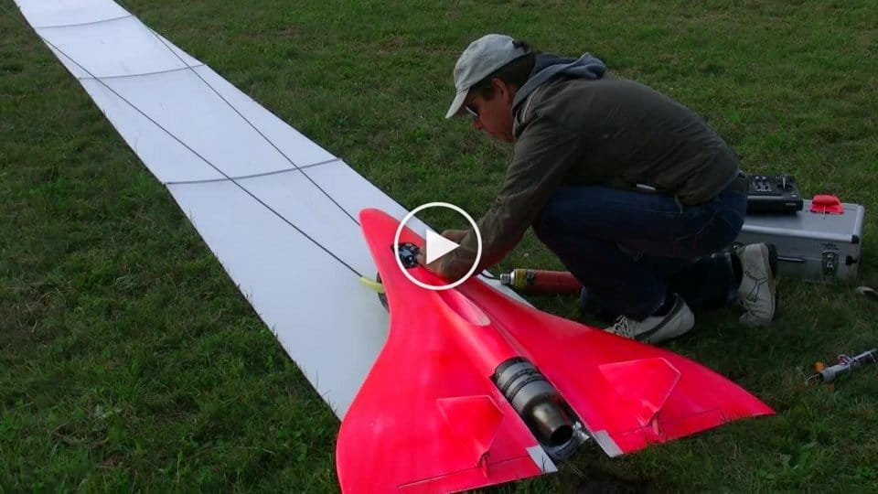 Testing the world’s fastest RC fighter – 727kmh/h – Canvids